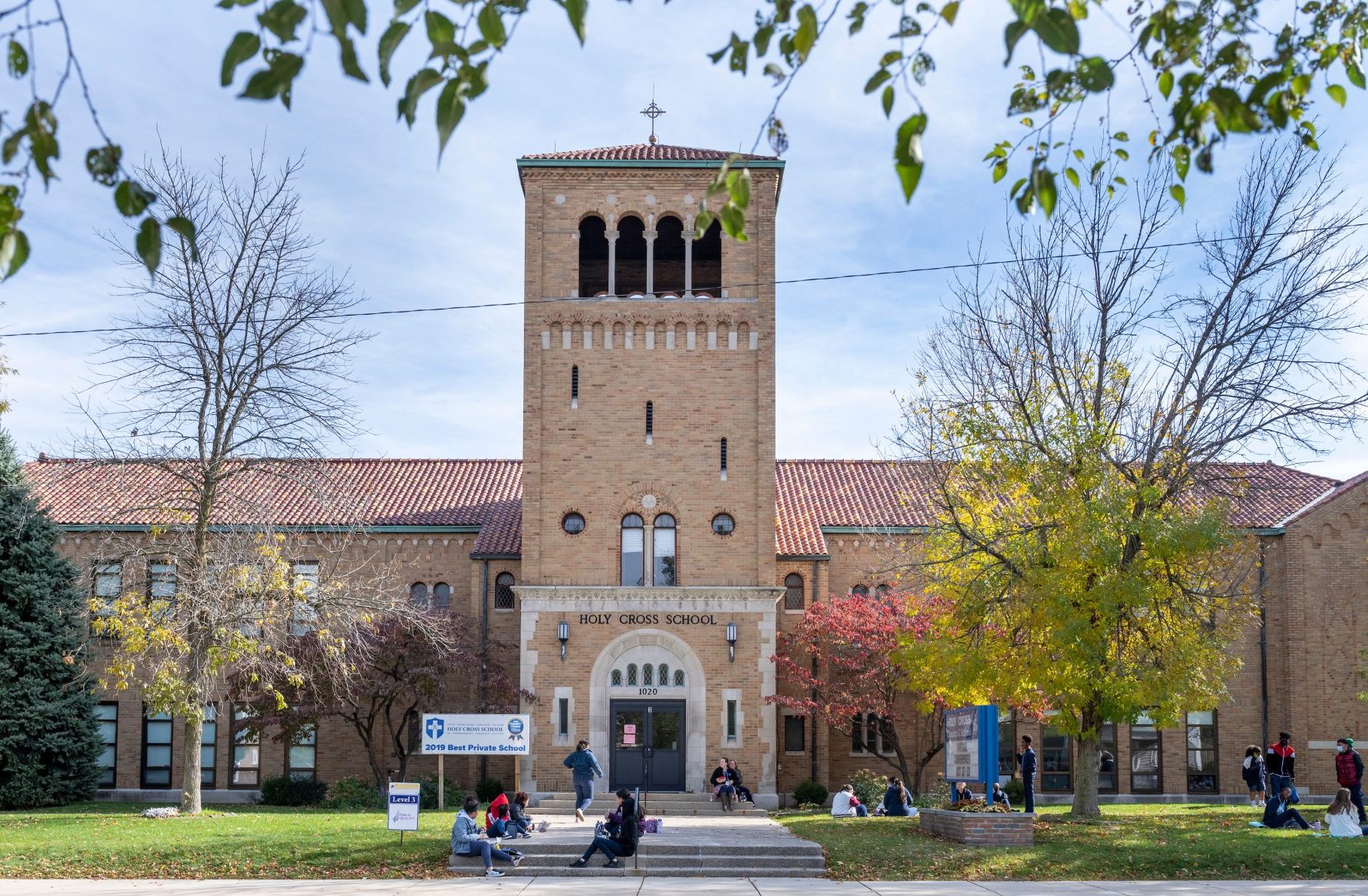 Holy Cross – Catholic School